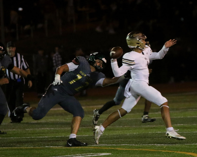 Football - Hornets 'D' comes up with its finest moment of the season ...